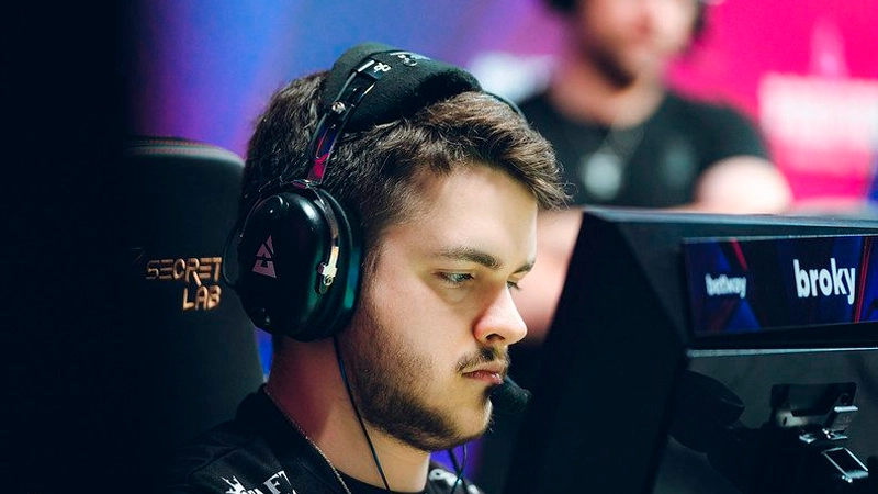 TOP 10: Melhores jogadores de CS2 em 2025