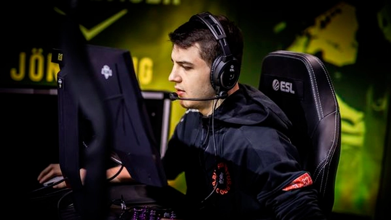 TOP 10: Melhores jogadores de CS2 em 2025