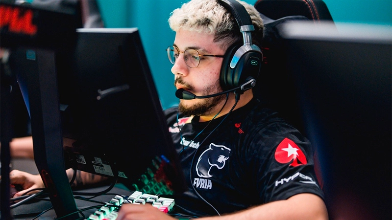 TOP 10: Melhores jogadores de CS2 em 2025