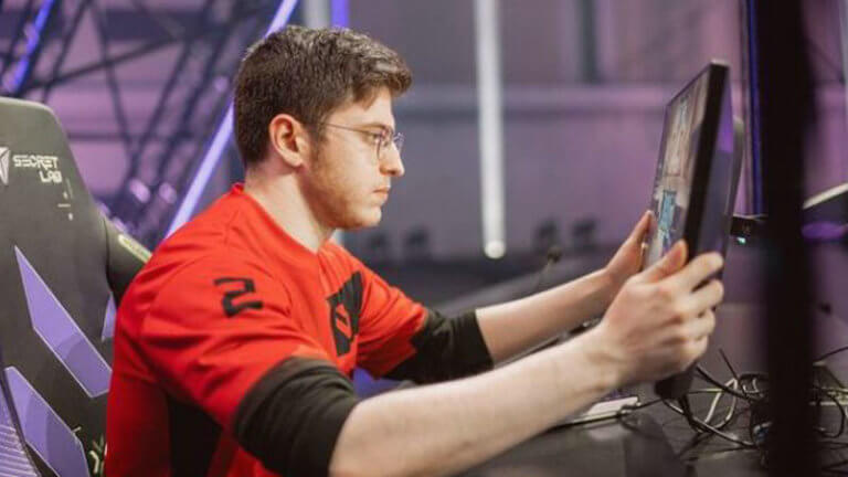 Best Valorant Streamers | Top 10 best streamers of Valorant