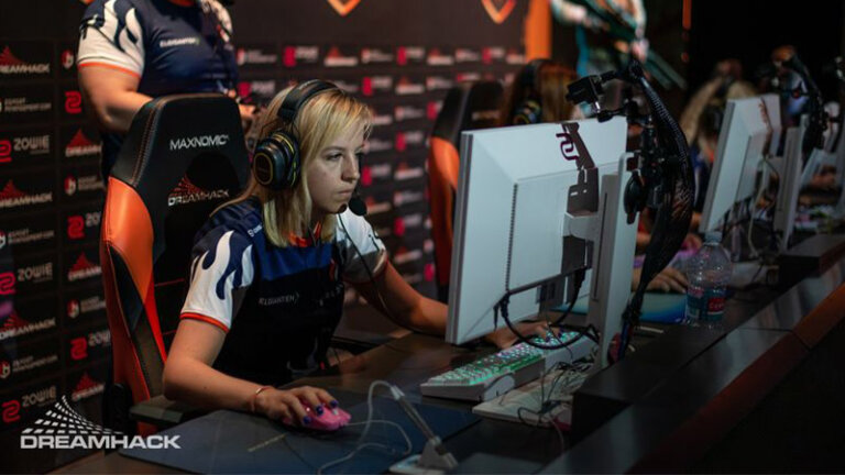 Top Female CSGO Players (2023) » Meet the Best Female Pros