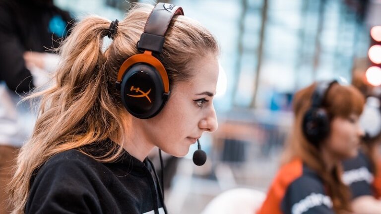 Top Female CSGO Players (2024) » Meet the Best Female Pros