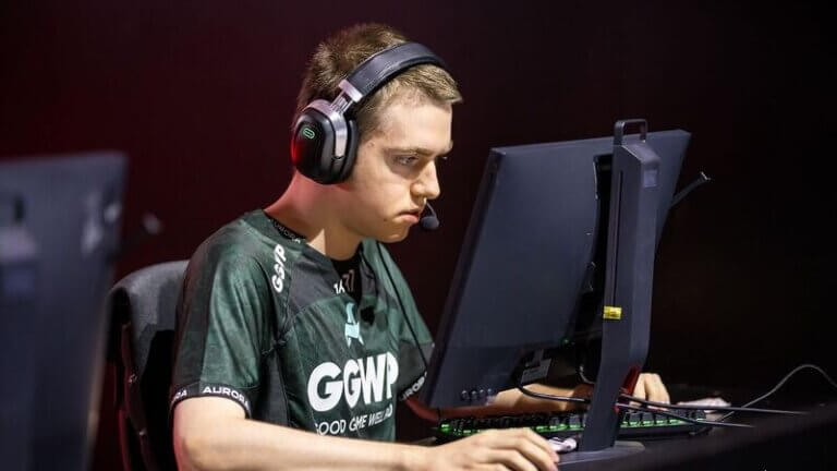 Best Deadlock Players - Top Pros to Watch and Follow Best Deadlock Players - Top Pros to Watch and Follow